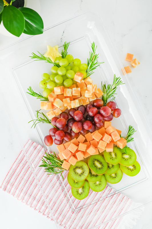 How to Create a Christmas Tree Fruit Tray